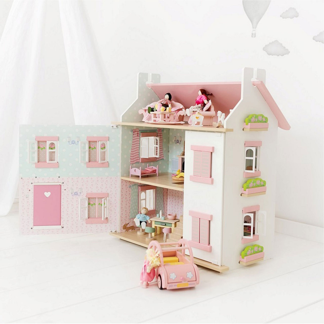Le toy van sophie's doll house store