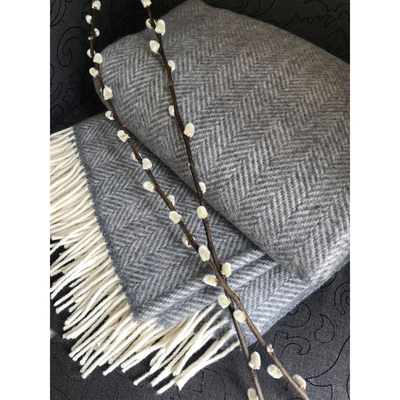 JOHN HANLY 1474 Cashmere and Merino Wool Throw
