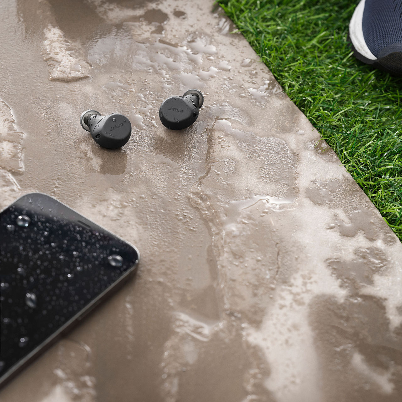 JABRA Elite 7 Active True Wireless Sports Earbuds with Shakegrip™ and ...
