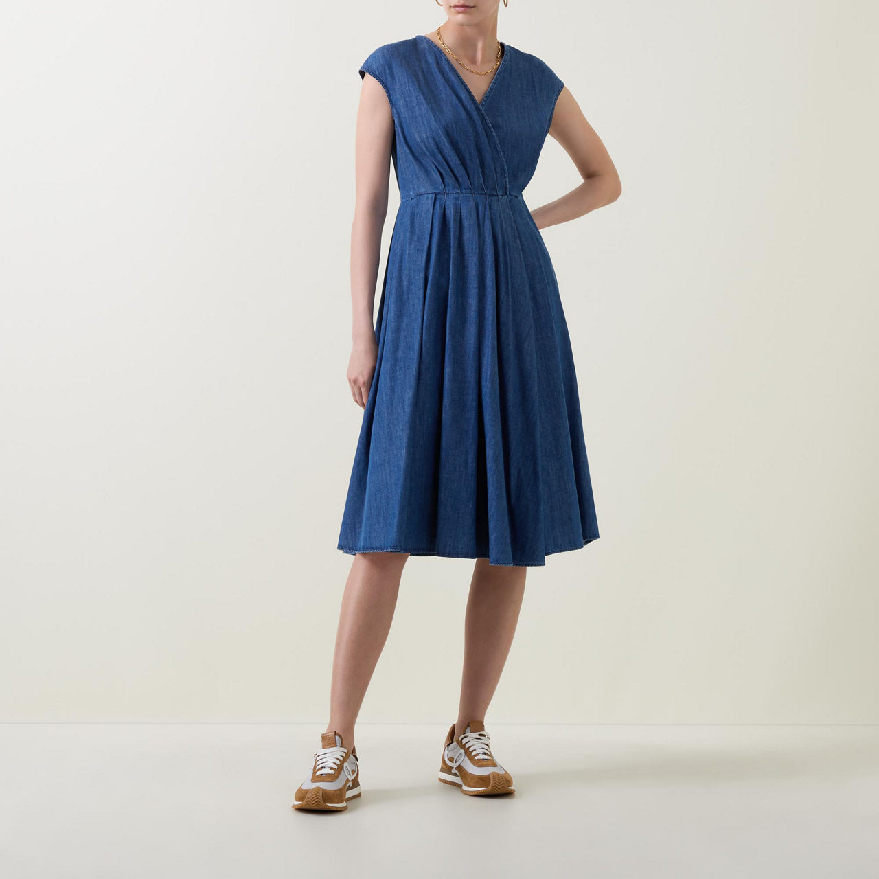 WEEKEND MAX MARA Zuai Denim V Neck Dress