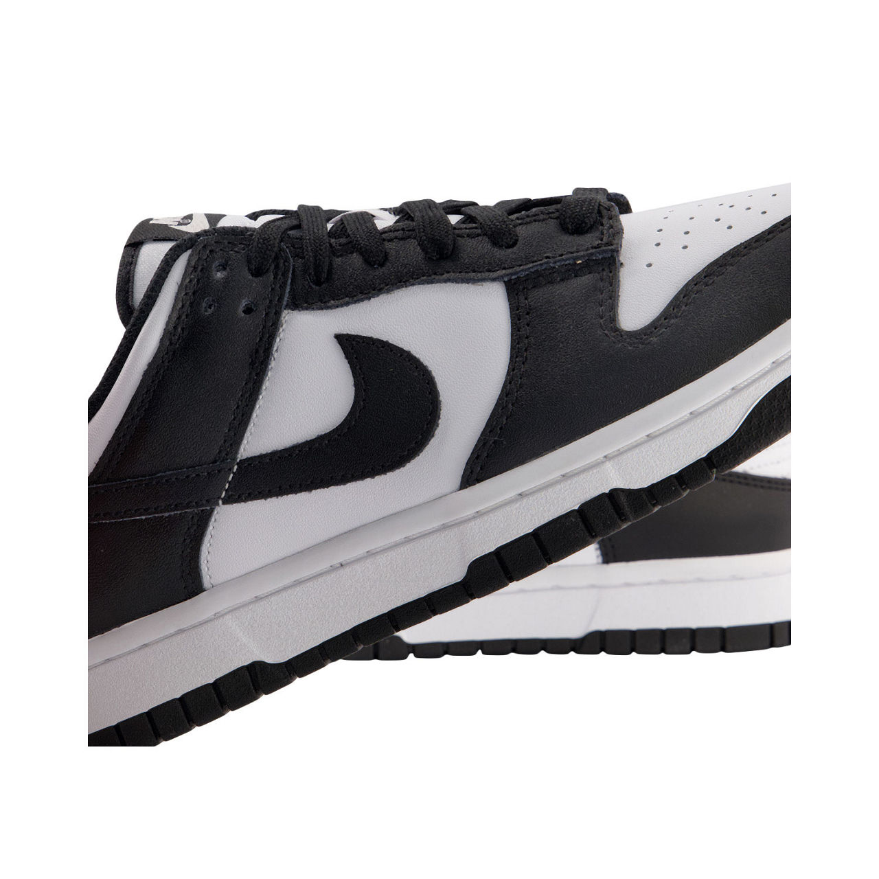 NIKE Dunk Low-Top Trainers