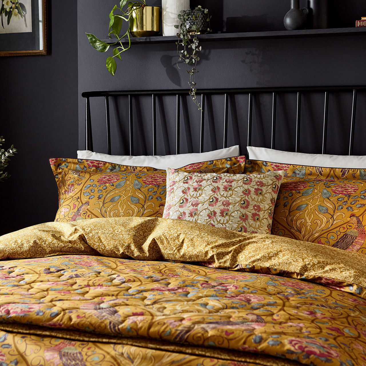 MORRIS & CO Seasons By May Duvet Cover Saffron