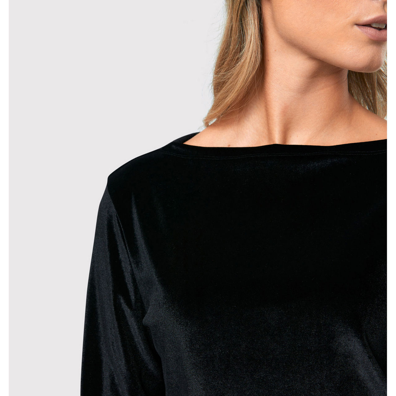 Teagan Black Velvet Top