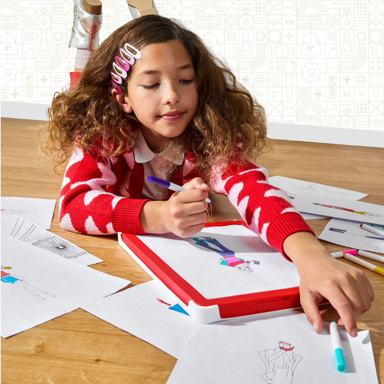 FAO SCHWARZ Flawless Fashion Designer Light-Up Tracing Tablet