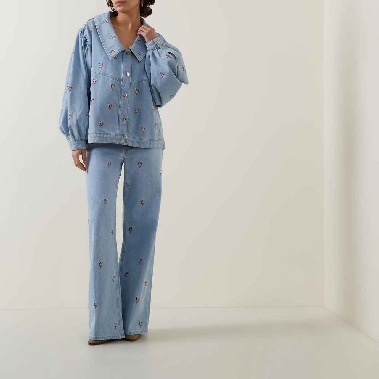 FARM RIO Rose Embroidered Denim Jacket