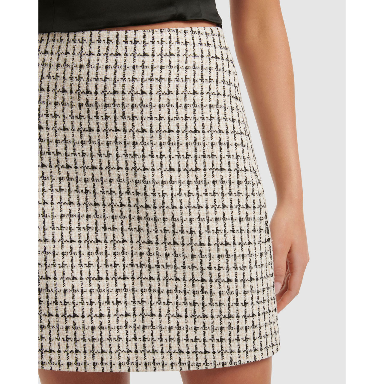 FOREVER NEW Boucle Mini Skirt
