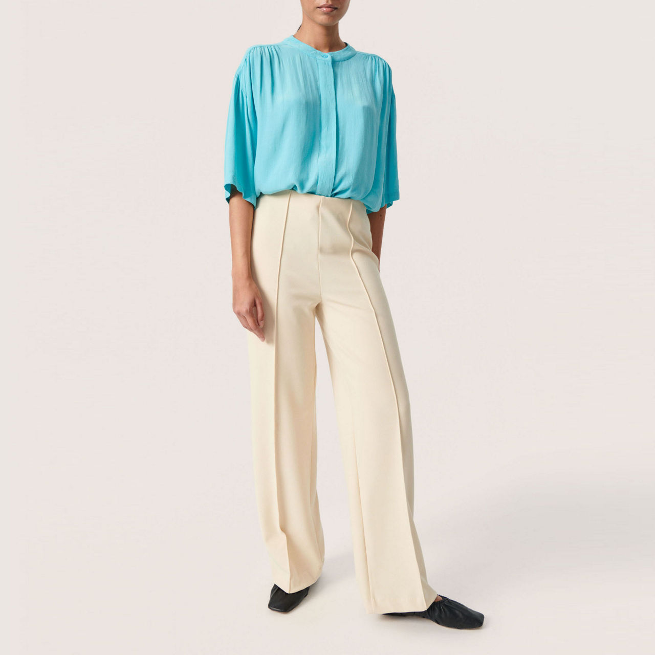 SOAKED IN LUXURY Layna Relaxed Fit Blouse