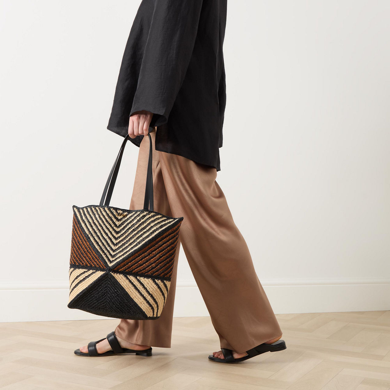 LOEWE Puzzle Fold Raffia Medium Tote