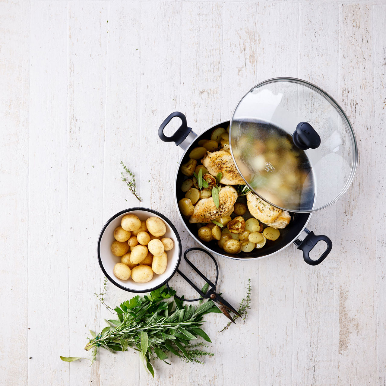 Sauté Pan With Lid 28cm
